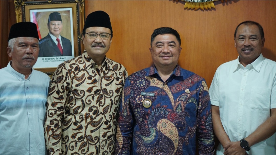 Bupati Syakur Amin dan Dua Pejabat Pemkab Garut Temui Menteri Sosial ...